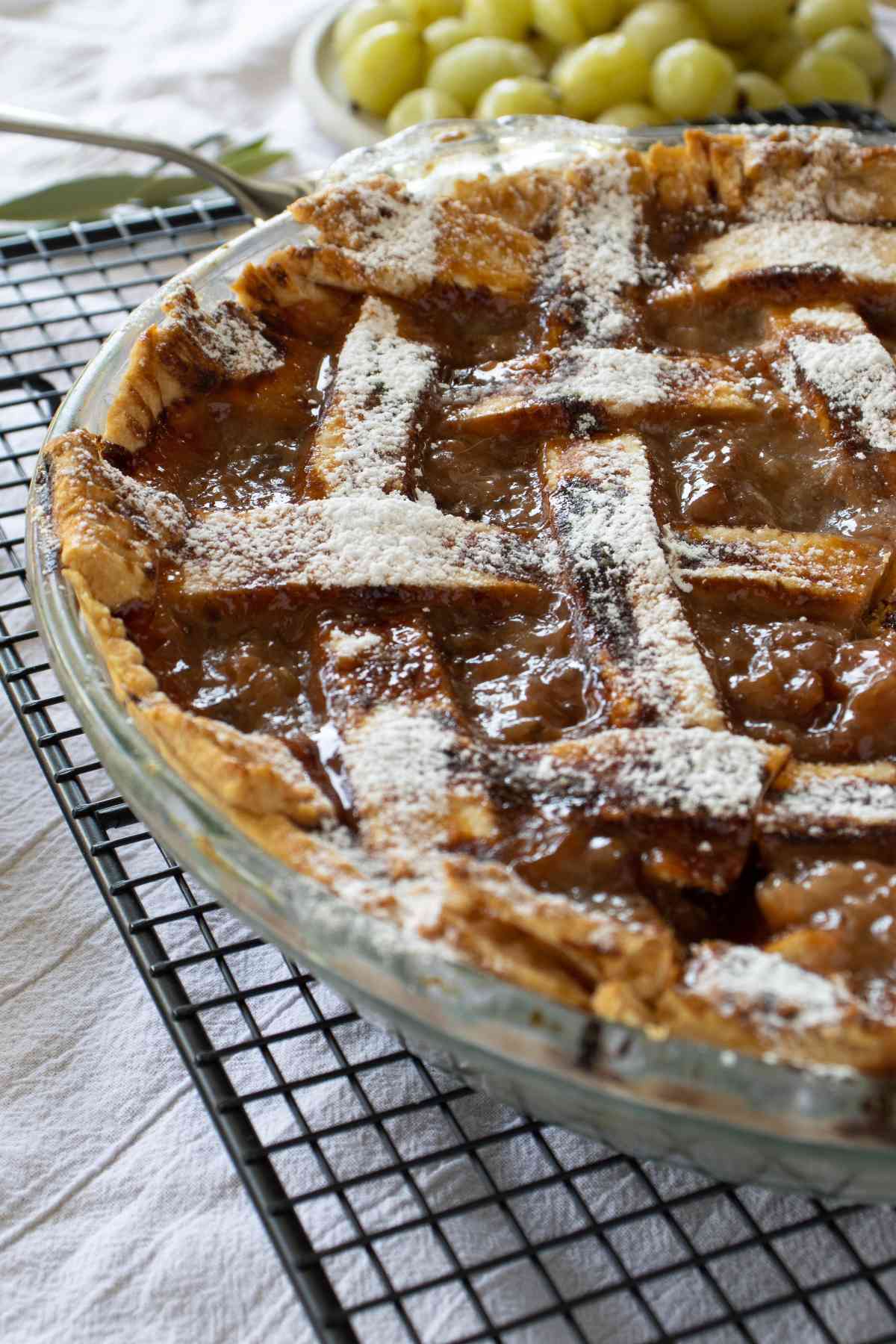 Snow White Gooseberry Pie - Keesha's Kitchen