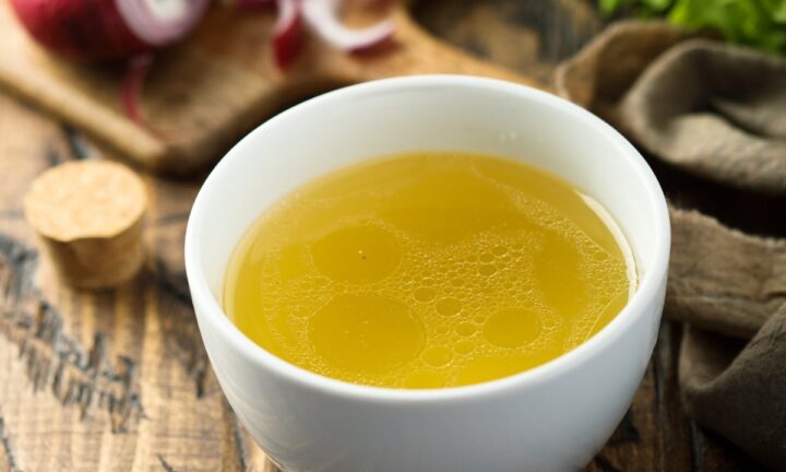 10 Best Substitutes For Chicken Broth - Easy To Find And Use