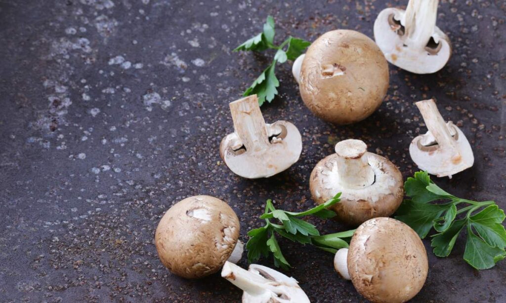 How To Cut Mushrooms - 4 Easy Methods With Cleaning Guide
