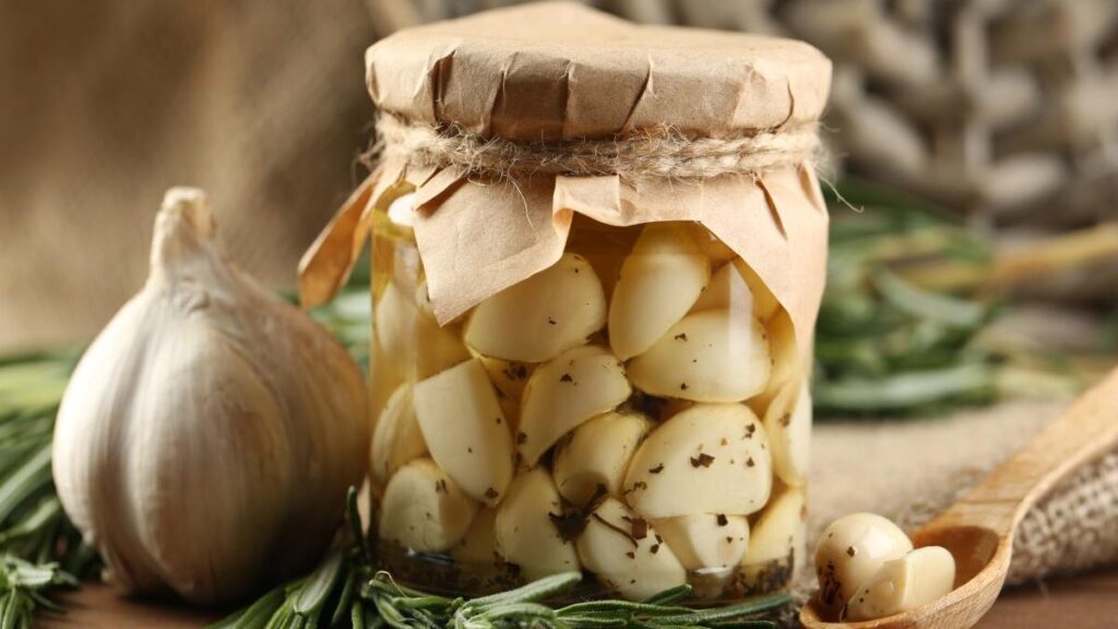 How To Tell If Garlic Is Bad - 4 Easy Signs And Storage Tips