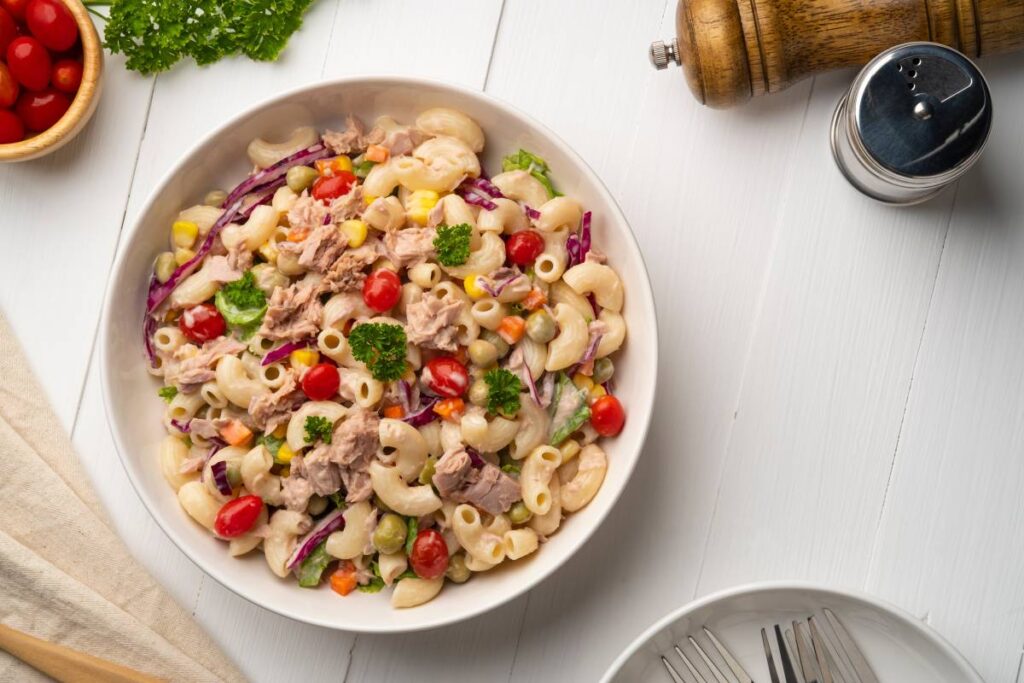Ensalada De Coditos Con Atún (Pasta Salad With Tuna)