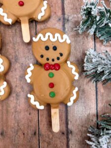 Gingerbread Man Oreo Pops - Keesha's Kitchen